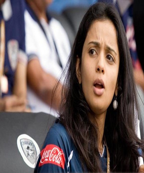Wallpapersi18.Com: Gayatri Reddy Wallpapers - Deccan Chargers IPL Team ...